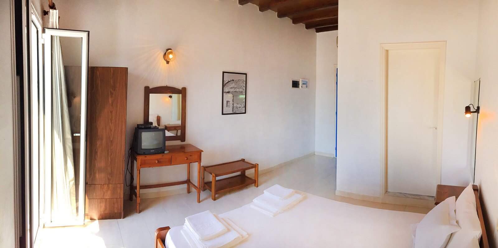 Cozy Studio – Loukia Studios & Suites Kini, Syros